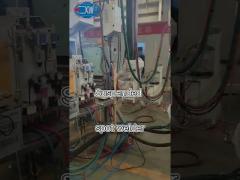 Verwerkingsmachine en verwerkingsmachine