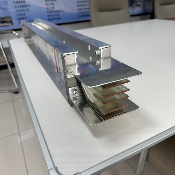 Quality LV Electrical Busway Copper Busbar Enclosure Width 128/144mm For Efficient for sale