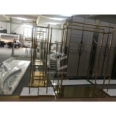 Cina I banchi di mostra del deposito dell'indumento del ferro di CNC tormenta l'illuminazione T4 in vendita