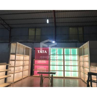 Cina Gli scaffali di esposizione moderni della scarpa placcano i montaggi interni del negozio di scarpe di progettazione della disposizione in vendita
