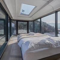 China Prefab modular container house Space Capsule house 40ft for sale