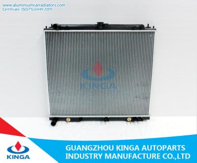 Cina Alla dimensione di plastica millimetro di diesel 2005 di Navara D40 4CYL di 47/57 x 713 del carro armato del radiatore in vendita