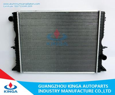 Cina Radiatori di alluminio dell'automobile per OEM PCC001020 di 98-MT del TD della PROTEZIONE 2,5 di LAND ROVER ' in vendita