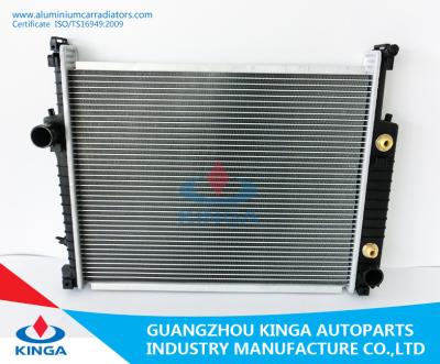 China De Autoradiators 3E36/325TD'90-99 voor BMW, de radiator van het prestatiesaluminium van de douaneauto Te koop