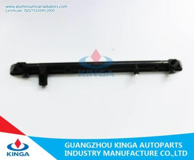 Cina Carro armato automatico di plastica del fondo del radiatore dell'automobile dei ricambi auto eccellenti del serbatoio di acqua in vendita
