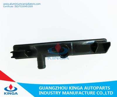 Cina L'auto sostituisce brasa il carro armato di plastica del radiatore per la TA rapida 05 KJ-18032 di Suzuki in vendita