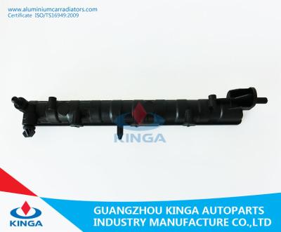 Cina Carro armato di plastica dell'entrata del carro armato 17700-56B01radiator del radiatore di Suzuki Vitara'88-97 TD01 in vendita
