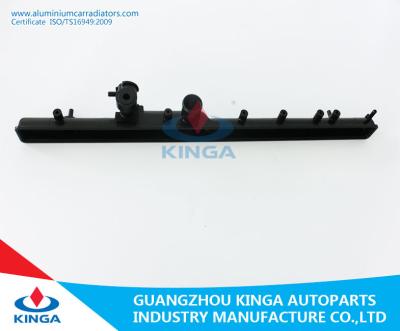 Cina Carro armato di plastica del repalce del serbatoio di acqua del radiatore durevole dei ricambi auto per LEGACY/LIBERTY'99-03 in vendita