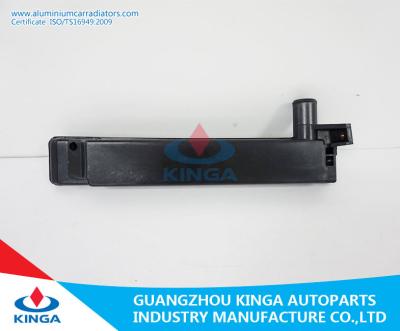 Cina Carro armato di plastica del radiatore delle parti automatiche dell'automobile RZH104 1999 di TOYOTA HIACE (GAS) per i radiatori dell'automobile in vendita