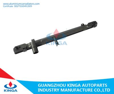 Cina Riparazione di plastica del carro armato del radiatore per uso durevole di TOYOTA CROWN'06 UZS186 in vendita