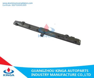 Cina Il carro armato di plastica del fondo del radiatore per Toyota Starlet'96-Np80/Ep91 Mt/carro armato del radiatore parte in vendita