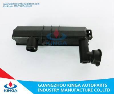 Cina Carro armato di plastica del radiatore della sostituzione/radiatore sinistro di plastica del carro armato per la JEEP 4,0' CHEROKEE 91-01 A in vendita