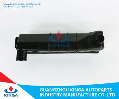 Cina Il carro armato di plastica del radiatore durevole per la JEEP carro armato del radiatore 4,0' 91-01 CHEROKEE parte in vendita