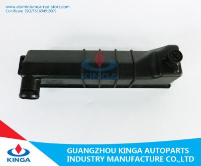 Cina L'automobile automatica del sistema di raffreddamento parte il carro armato di plastica del radiatore per la jeep 4,0' cherokee 87-90 di Chrysler a in vendita