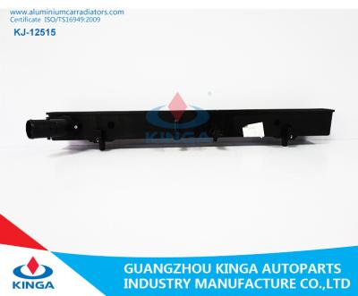 Cina Il carro armato di plastica del radiatore per Toyota HILUX KB-LN165'97-99 sostituisce i ricambi auto in vendita