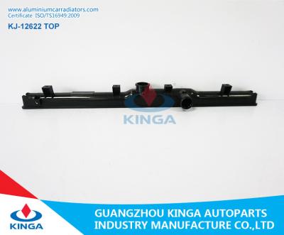 Cina Carro armato di plastica della cima del radiatore 2011-MT di PRADO LANDCRUISER 150 di TOYOTA, pezzi di ricambio dell'automobile in vendita