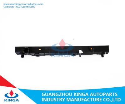 Cina Ripari il carro armato di plastica del lato del radiatore per il radiatore CARINA/COROLLA'83-AT dell'automobile di TOYOTA in vendita