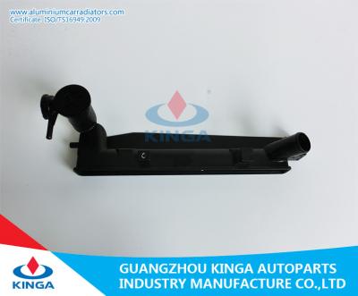 Cina Carro armato di plastica di raffreddamento del radiatore automatico di alluminio del motore per COROLLA 01-04 ZZE122 in vendita