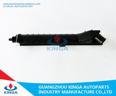 Cina L'OEM di plastica 1996-2000 del carro armato del radiatore JIMMY/di PLAZER 52472963 ha lasciato il carro armato in vendita