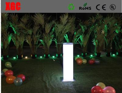 中国 「*導かれた高い立方体のガラス テーブル」 販売のため