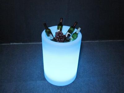 China Cor plástica do Rgb do controlo a distância que muda potenciômetros solares iluminados conduzidos exteriores da planta posta à venda