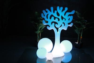 Cina Albero di Natale di plastica della decorazione della decorazione all'aperto domestica del giardino con luce principale in vendita