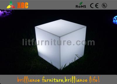 中国 ナイトクラブおよび党のための防水多彩なLEDのテーブルおよび椅子の立方体の形 販売のため