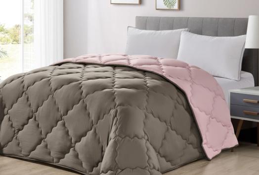 Quality Bicolor Microfiber Hypoallergenic Box Stitched Reversible Polyester Quilt for sale