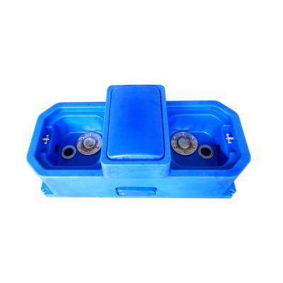 中国 頑丈な耐衝撃性ポリエチレン製牛用飲用水槽、飲水高さ30cm、耐久性のある設計 販売のため