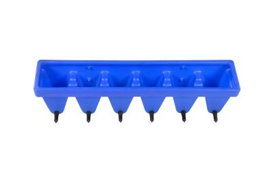 China ISO9001 Heavy Duty PE 37.7L Portable Cattle Feeders for sale