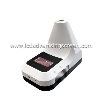 China De Muur van de de Reactietijd van USB gelijkstroom 5V 0.5s zette lcd van de Lichaamsthermometer digitale vertonings infrarode technologie op Te koop