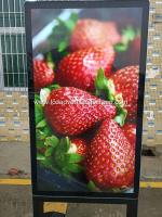 China Floor Standing Split Screen Digital Advertising Kiosk for sale