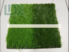 Erba sintetica a doppia densità 10500 Dtex verde scuro con intaso