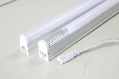 中国 SMD2835 LEDの破片のための統合された600mmT5 LEDの蛍光灯/T5 LEDランプ 販売のため
