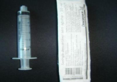 China Medical grade PP / PVC latex disposable piston syringe for sale