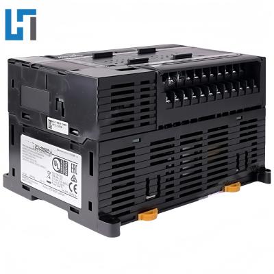 China CP1L-M30DR-A Módulo de control PLC Omron Controlador de automatización industrial en venta