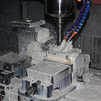 Cina Il modello di alluminio su misura di CNC si separa la finitura superficia d'insabbiamento di sbavatura in vendita