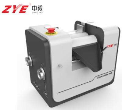 Cina Accuratezza stridente 1um del mulino del rotolo del servomotore 20L/H 3 del mulino del rotolo 500RPM tre in vendita