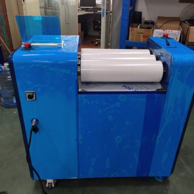 Cina un mulino automatico di tre rotoli del rullo 0.5-60L/H ZrO2 di 450mm in vendita
