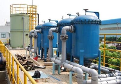Cina Acciaio inossidabile 304 316 materiale filtro di sabbia al quarzo a carbonio attivo per il trattamento dell'acqua in vendita