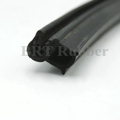 Cina Customized Fire Resistant EPDM Rubber Seal Strip For Rail Vehicle in vendita