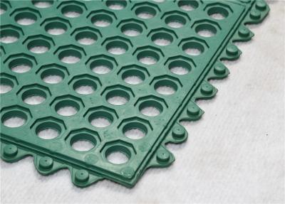 Cina Slittamento di gomma di verde ISO9001 l'anti riempie le piastrelle per pavimento di gomma di collegamento 12mm in vendita