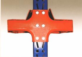Cina Azionamento resistente del metallo del carrello elevatore in scaffali del pallet larghezza di 3900mm - di 1350mm in vendita