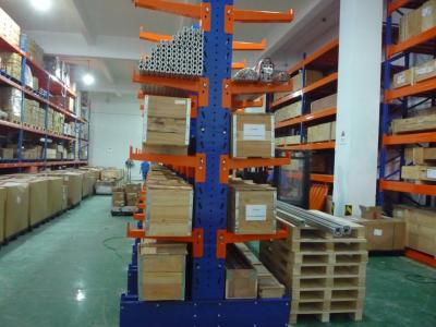 China Regelmatige Depot of Workshopcantilever het Rekken Lengte 8001800mm van het Systeemwapen Te koop