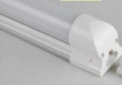 China Ra801800lm T8 4ft LED Tube light , Flicker Free Noiseless 18W Ra80 5000K - 5500K for sale