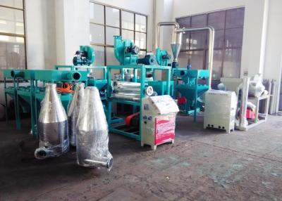 Cina Macchina di legno del Pulverizer della raccolta di polvere con il principio 3900rpm di vibrazione in vendita