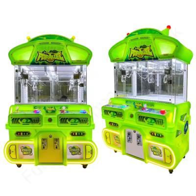 China Dual Player Gift Clip Machine With Hanging Merchandise Display For Entertainment Centers for sale