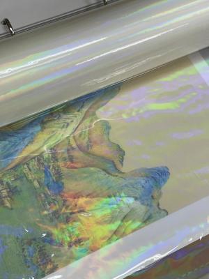 China Película de laminación térmica de láser holográfico deslumbrante para decoración de envases cosméticos en venta