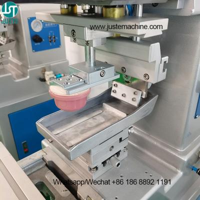 중국 Two Colour Pad Printer Automatic Pad Printing Machine For PVC PU Carousel Stress Christmas Ball Balloons Safety Helmet 판매용