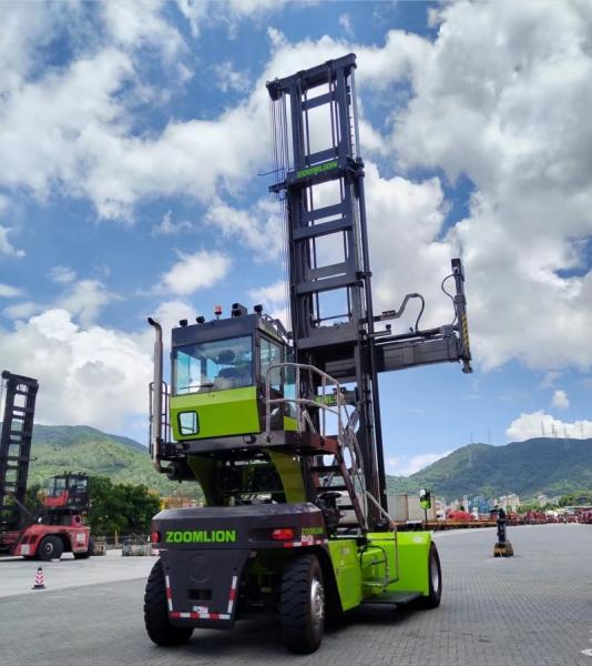 ZOOMLION Manipulateur de conteneurs vides ZCH90K7/ZCH90K8